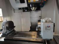 China 4 Axis RS232 5.5kw CNC Machining Center With Hydraulic Tailstock for sale