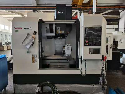 China 4 Axis RS232 5.5kw CNC Machining Center With Hydraulic Tailstock for sale