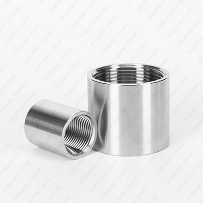 China F304L Coupling Stainless Steel Screwed Pipe Fittings Socket Pipe Connection for sale