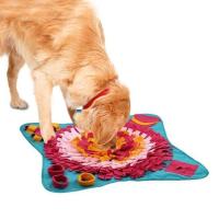 China Portable Dog Interactive Toys Durable Sunflower Snuffle Rug For Dogs for sale