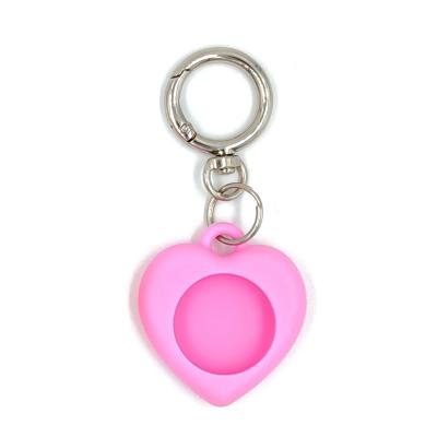China New Season Product Silicone Covers KeyChain Clip Holder Case For Air Tags for sale