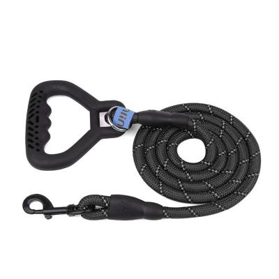 China Factory direct pet leash, soft silicone handle, thick nylon reflective pet leash dog leash for sale