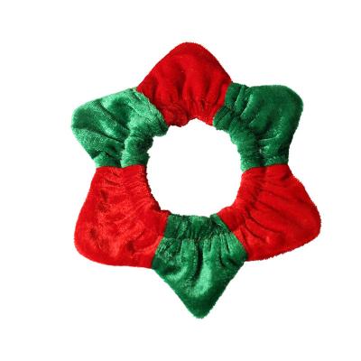 China Holiday Ornaments Fold Ear Cat Collar , Red Green Hexagon Christmas Dog Collar for sale