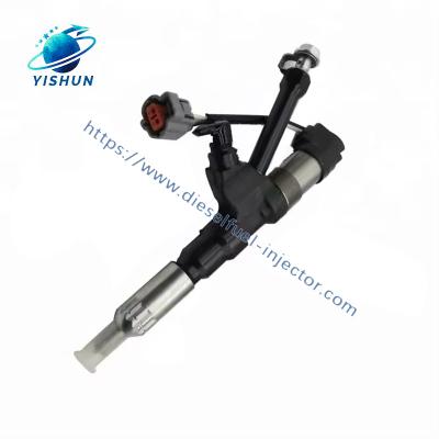 China Diesel Fuel Injector Nozzle 095000-0353 S2391-01123 For H-INO P11C Diesel Engine Part for sale