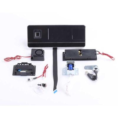 China 4xAA Lithium Battery Powered Electronic Fingerprint Safe Lock with 30 Print Capacity and -20℃ to +70℃ Operating Range for sale