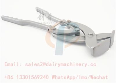 China Dairy Cow Hoof Trimming Tools Stainless Steel Shoeing Pliers For Animal Saving Time for sale
