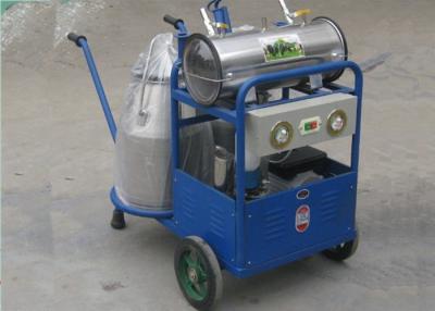 China SUS Plastic Buckets Portable Milking Machine  For Cows , Goats / Sheep for sale