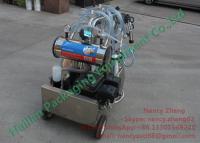 China Low Noise Gasoline Mobile Milking Machine Farm Milking Equipment for sale