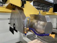 China 5 Axis 360 Degree Rotary Head Bridge Stone CNC Machine For Marble And Granite for sale