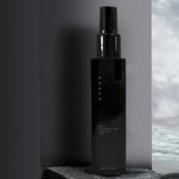 China Square Black Plastic Spray Bottle 150ml For Cosmetic Skin Care for sale