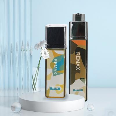 China Lotion 30ml 50ml Airless Pump Bottles Plastic for sale