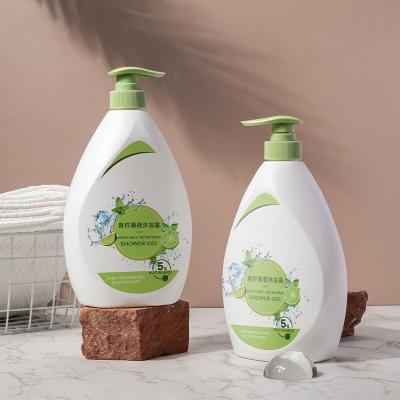 China 1000ml PET Lotion Bottle With Threaded Mouth Reinforced Base And Customizable Design for sale