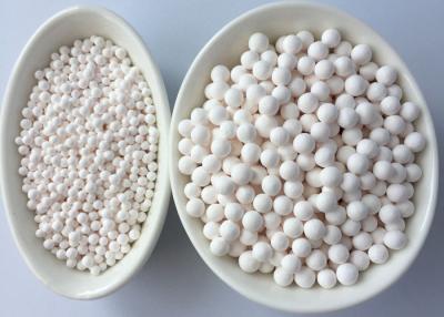 China Activated Alumina Ceramic Balls Bulk Density 0.68 - 0.72 G/Cm3 Low Water Absorption for sale