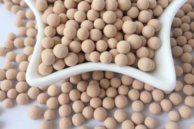 China Zeolite 3A Molecular Sieve Desiccant For Oil Cracking Gas Drying Depth for sale