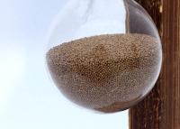 China Super Adsorption Zeolite Molecular Sieve Desiccant For Glass Window Panes for sale