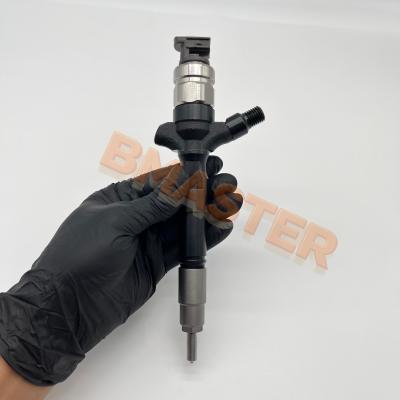 China Fuel Injector Nozzle 095000-7010 For 3.0L D4D Engine With Steel Material Construction for sale