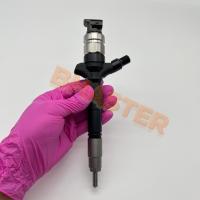 China 095000-7020 23670-39175 Steel Material Fuel Injector For ALA30 RAV4 2AD FTV 2.2 Engine for sale