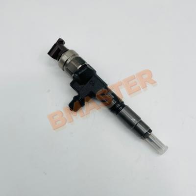 China Densoo Fuel Injector 295050-1330 For V2607 Engine With 6 Months Warranty for sale