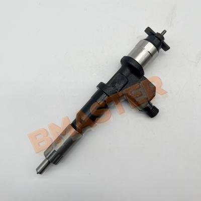 China 095000-6270 Densoo Fuel Injector Compatible With 6UZ1 Engine - 6 Months Warranty for sale