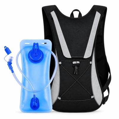China Lightweight Running Hydration Vest with 2L Water Bladder, Insulated Reflective Hydration Backpack for Marathon, Trail Running, Hiking & Cycling for sale