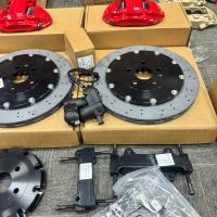 China For Chevrolet Corvette C8 OEM 85105574 Custom EPB 4Pot Brake Caliper Kit with Ceramic Brake Rotors for sale