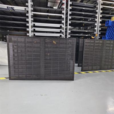 China LED Mesh Video Wall Display P3.9-7.8 Pixel Pitch 2000cd/m² Brightness Transparent Advertising Screen for sale