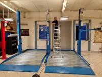 China AA4C 2 Post Car Parking Dual Column Parking Lift Auto Storage Automobile Parking Lift  2.3T 2.7T 3.2T for sale