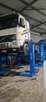 China Mechanial screw-up wired Mobile combined  4 Post Heavy Duty Truck Lifts  Bus Lift 20T 30T 45T for sale