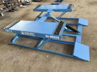 China AA-MR620 AA4C Low Rise Scissor Car Lift 2.5T 620mm With Single Cylinder Auto Hoist Automotive Lift for sale