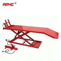 China 1000 Lbs Hydraulic Motorcycle Scissor Jack Stand Air Powered 840mm for sale