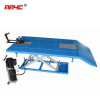 China 1000 Lbs Hydraulic Motorcycle Scissor Jack Stand Air Powered 840mm for sale
