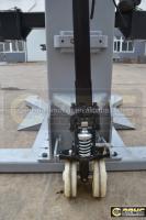 China 2.5T portable pneumatic portable car lift for sale