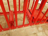 China Tire Inflation Cage AA-TIC104 with roller for sale