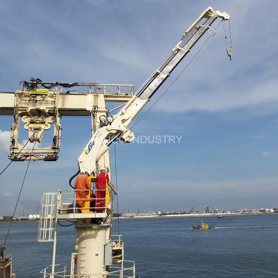 China 2.5t 22m Telescopic Ship Deck Cranes Boom Hydraulic With IACS Certified for sale