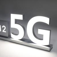 China Custom Front-Lit LED Channel Letters 3D Acrylic Sign for Electronics & Mobile Retail for sale