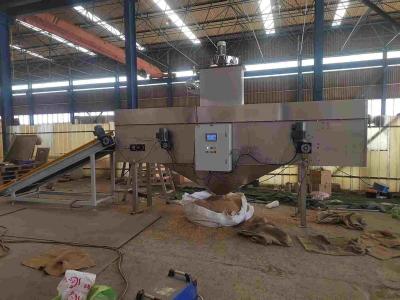 China Semi-Automatic Bag Slitting Machine - 500 Bags/Hour Capacity, 4KW Power for Industrial Material Handling for sale