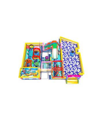China Large Inflatable Obstacle And Big Ball Pool Children Fun Park for sale