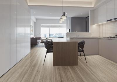 China Wulnut Tree Unilin LVT Plank Flooring 152.4mmx914.4mm UV Coating Waterproof for sale