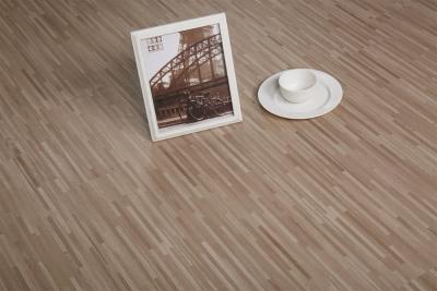 China Luxury PVC LVT Plank Flooring UV Coating 152.4mm x 914.4mm Waterproof Durable for sale