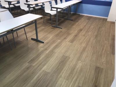 China Waterproof LVT Plank Flooring Anti- Scratch With Wear Layer Protection for sale