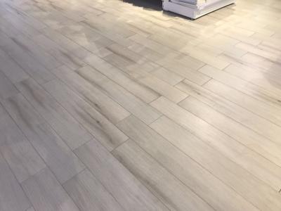 China Anti-Slip Vinyl Plank Flooring 2.0mm Thick Waterproof Commercial Vinyl Tile Sheets for Supermarket for sale