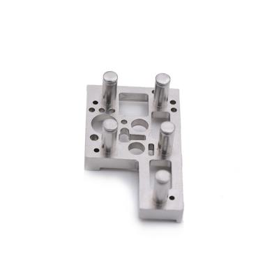 China MIM Metal Injection Molding Bluetooth Headset Charging Base Hinge 0.01-50g Custom for sale