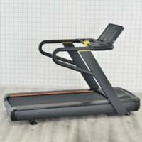 China Commercial Treadmill Machine 220V 8.6A AC Motor 1500x480mm Running Area 400 lbs Capacity for sale