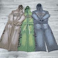 China Manufacturer Custom Rhinestone Baggy Sweatsuit Streetwear Tracksuit Leopard Print Acid Wash Flared Sweatpants and Hoodie Sets for sale