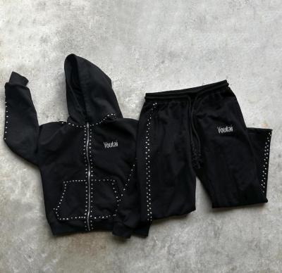 China Manufacturer Custom Heavy Weight Rivet Design Baggy Sweatsuit Streetwear Sports Men'S Hoodie and Sweatpants Set Tracksuits for sale