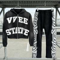 China Custom Patchwork Flared Sweatsuit Men Streetwear Distressed Cotton Joggers Applique Embroidery Sweatpants and Cropped Hoodie Set for sale