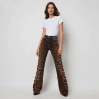 China Manufacturer Baggy Plus Size Denim Women's Jeans Custom Leopard Print Straight Wide Leg High Waist Flare Cargo Jeans for Women for sale