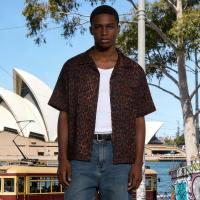 China 2026 New Style Trending Streetwear Jogger Men's Shirts Custom Boxy Leopard Print Summer Casual Fit Boxy Button up Short Sleeve for sale