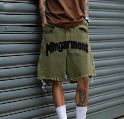 China Low Price Custom Logo Men's Jeans Wholesale Streetwear Patchwork Rhinestone Vintage Boxy Distressed Plus Size Men's Denim Shorts for sale