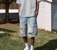 China Low Price Custom Clothing High Quality Men's Jeans Outdoor Casual Vintage Ripped Acid Wash Loose Pocket Men's Denim Shorts for sale